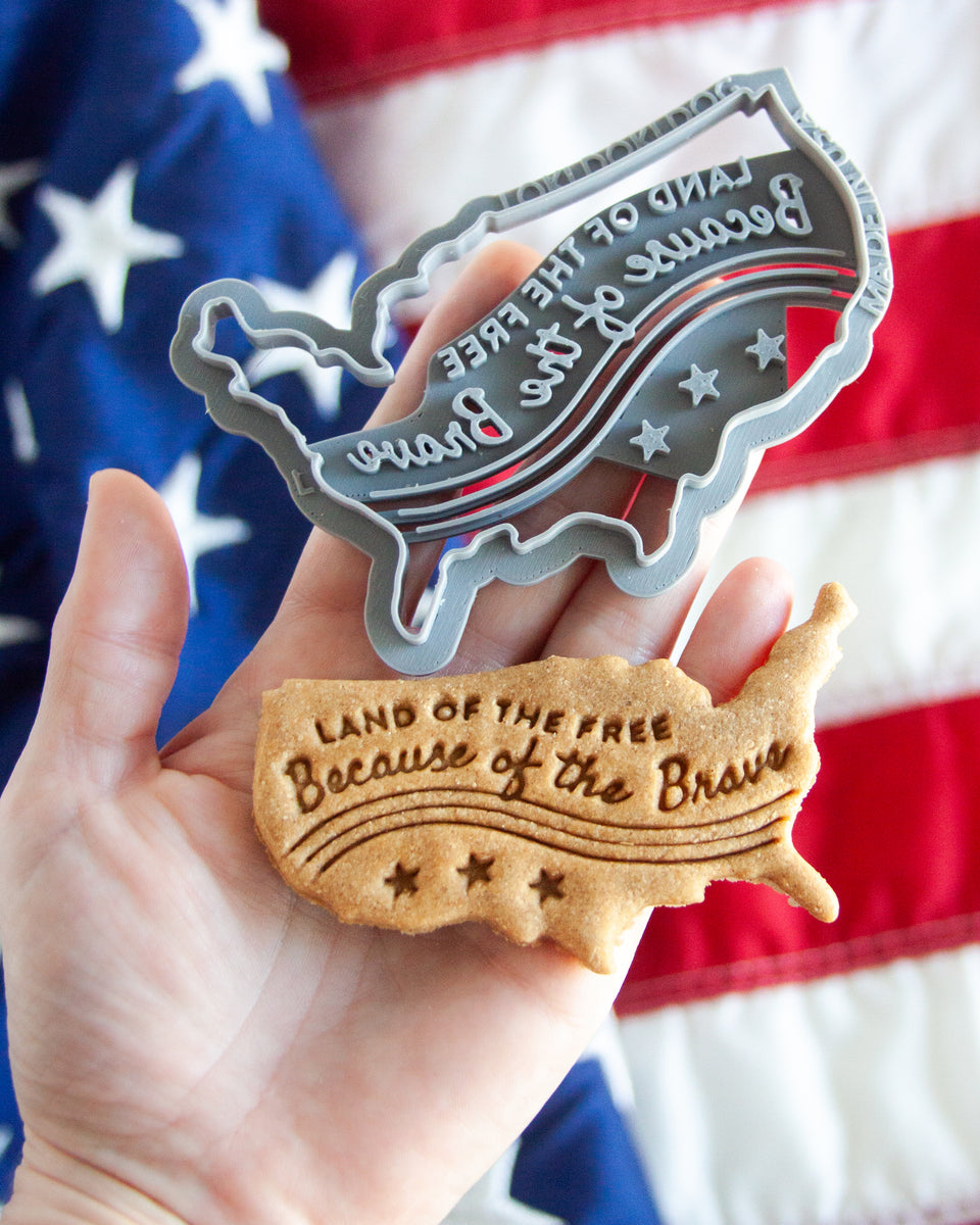Patriotic USA Map Cookie Cutter (3 Styles Available) – Loki Doki Dog